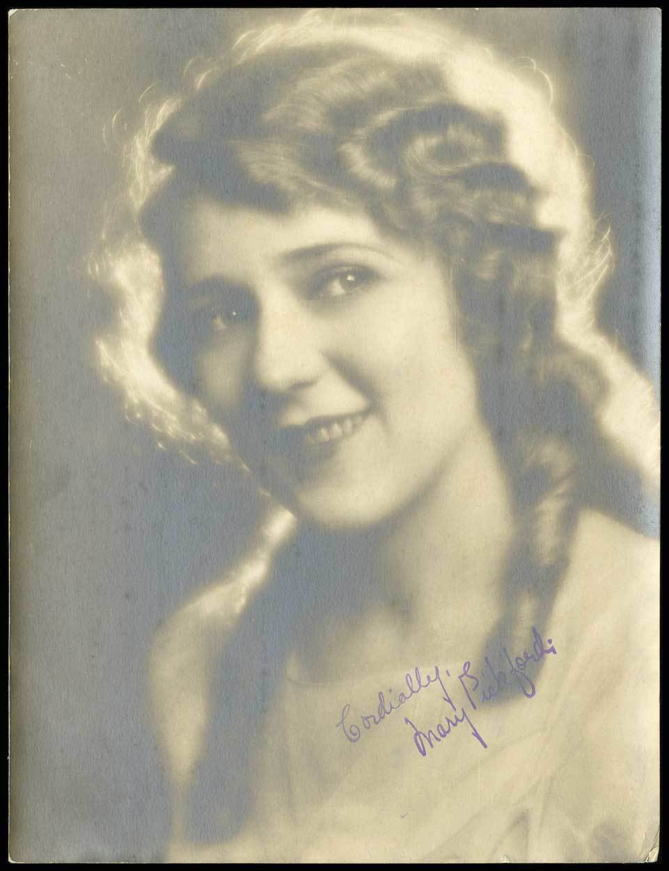1490 - Pickford, Mary (1892-1979). The girl with the curls, -- "America...